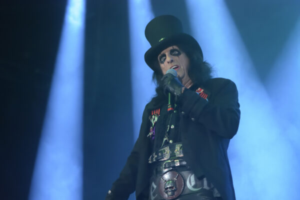 ALICE COOPER - 'Poison' im remasterten Livevideo vom 'Brutally Live ...